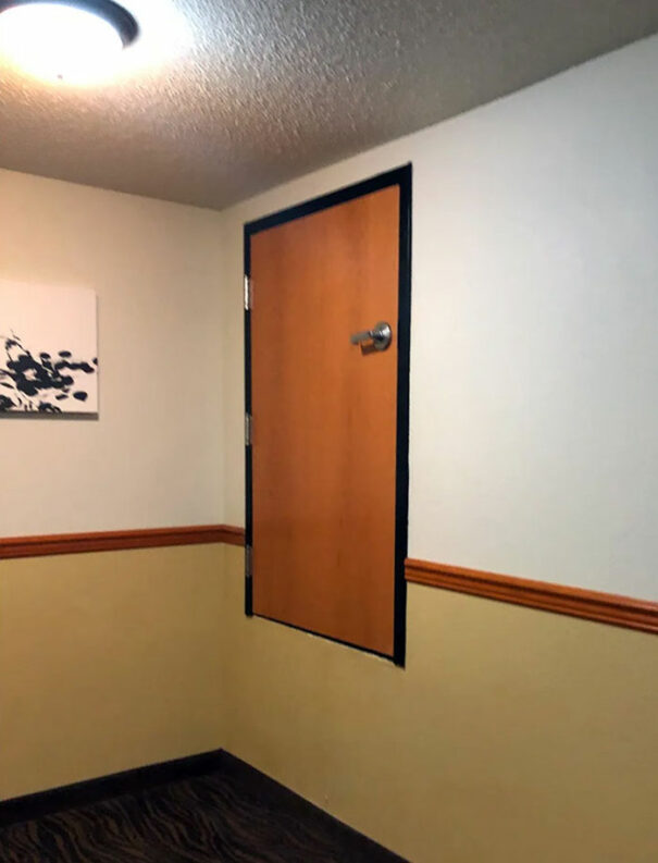 40 Hotel And Airbnb Fails That Left Guests Disappointed | DeMilked