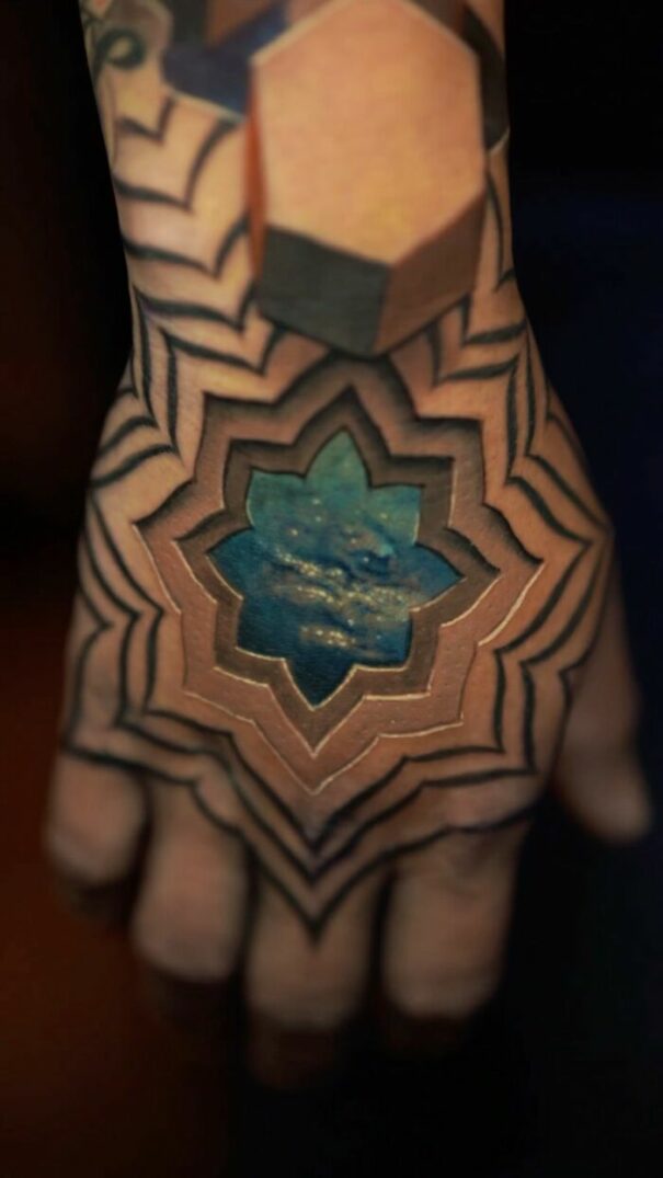 25 Times This Artist Created Breathtaking 3D Tattoos Bringing Imaginary ...