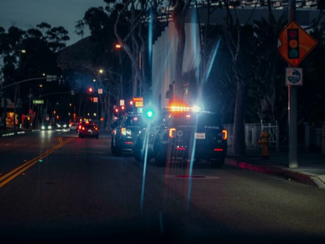 25 Of The Oddest And Funniest 911 Calls Dispatchers Have Received ...