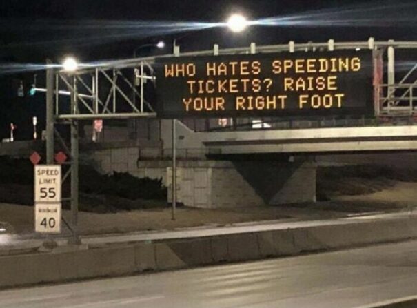 30 Of The Silliest Signs Spotted In Public | DeMilked