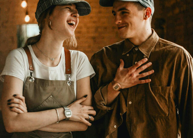 30 Outdated “White Knight” Behaviours Of Men | DeMilked