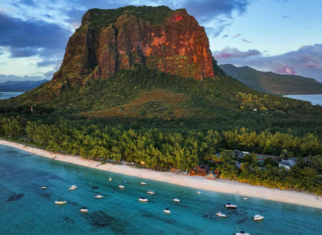 20 Travel Destinations Around The World That Are Worth Visiting Once ...