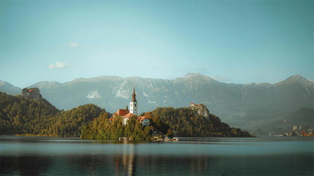 20 Travel Destinations Around The World That Are Worth Visiting Once ...