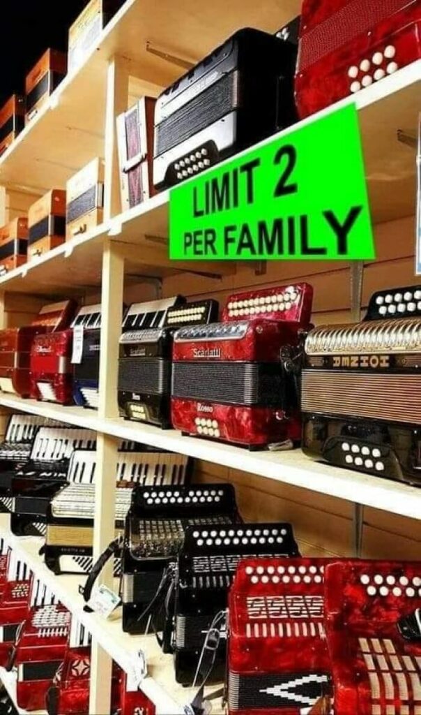 40 Unhinged Signs Spotted In Public | DeMilked