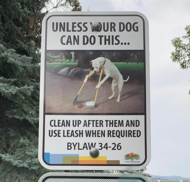 40 Unhinged Signs Spotted In Public | DeMilked