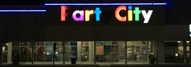 25 Neon Sign Fails That Are Pure Comedy Gold | DeMilked