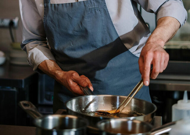 25 People Spill The Tea On The Secrets Of The Rich | DeMilked