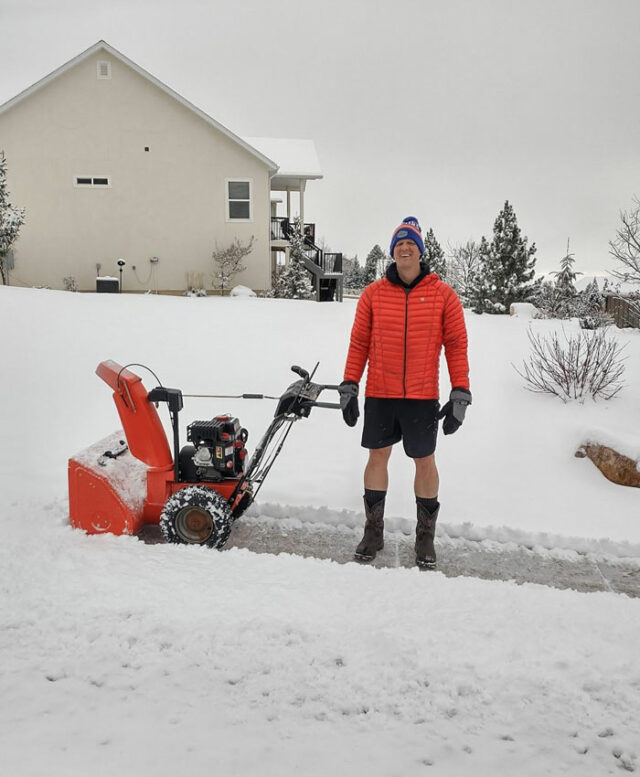 40 Photos Of The Most Odd Yet Wholesome Neighbours | DeMilked