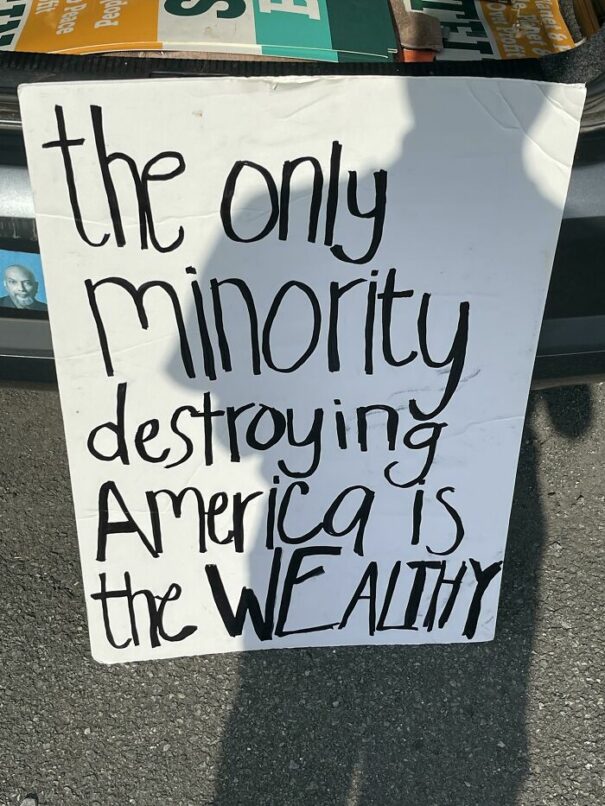 25 Of The Most Amusing Signs Spotted In Public | DeMilked