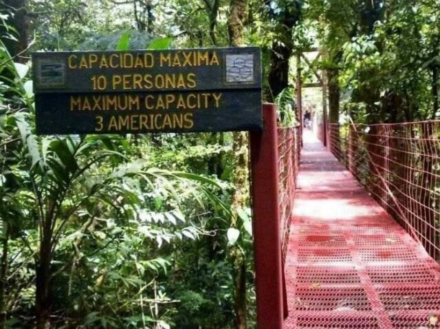 25 Of The Most Amusing Signs Spotted In Public | DeMilked