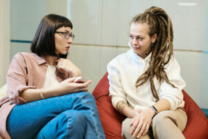 40 Social Etiquette Rules People Feel No Longer Belong In Society ...