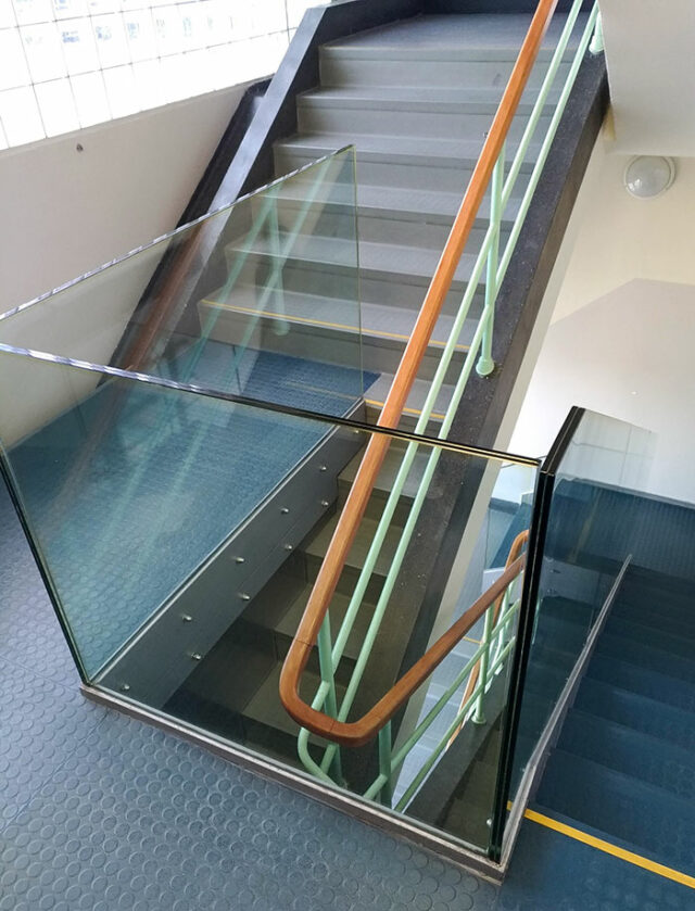 40 Examples Of Public Spaces Where Designers Made Bad Decisions | DeMilked