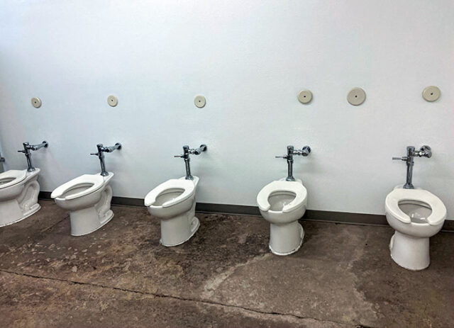 40 Examples Of Public Spaces Where Designers Made Bad Decisions | DeMilked