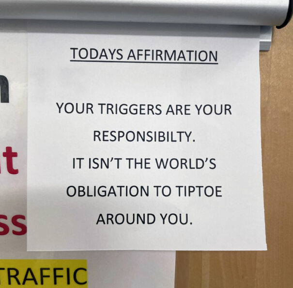 40 Times Bosses Put Up Incredibly Disturbing Workplace Signs | DeMilked
