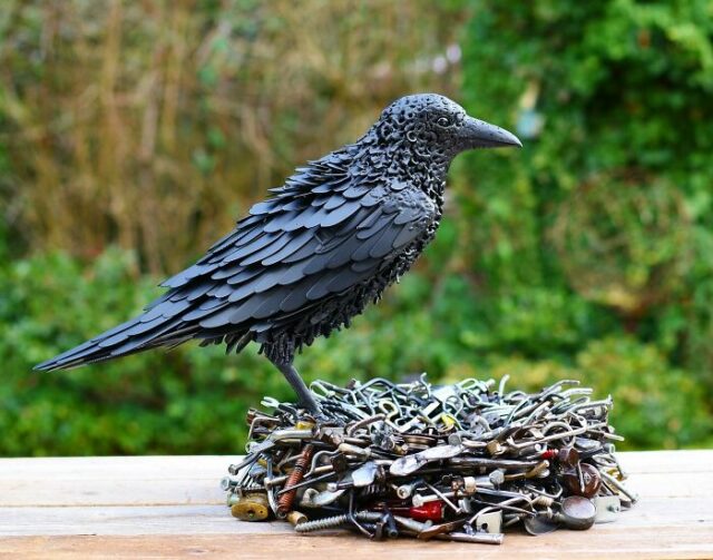 Artist Creates Stunning Animal Sculptures Made Out Of Recycled ...
