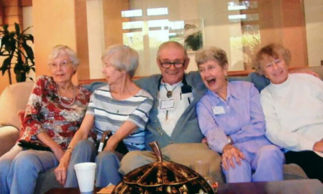 40 Cool Pics Of Grandads Living Their Best Lives | DeMilked