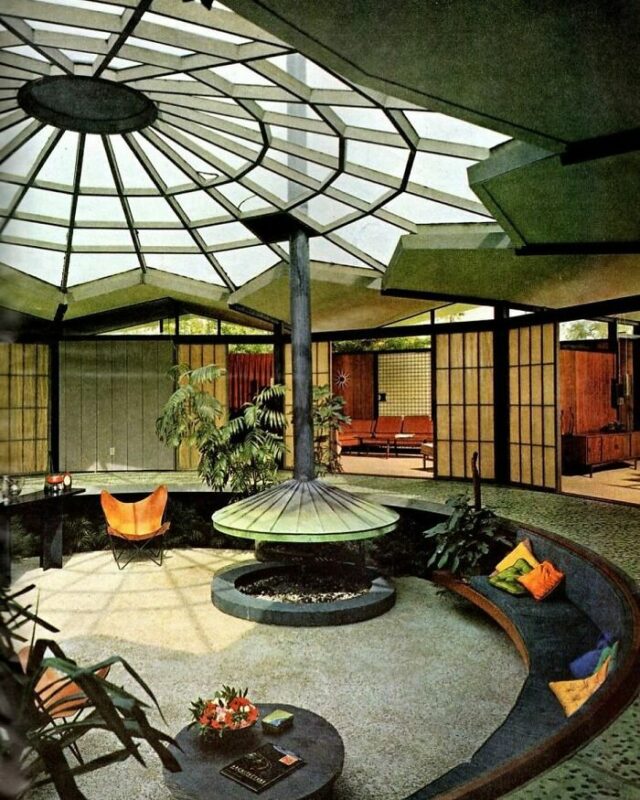 25 Charismatic Photos Of Interior Looks From The ’50s To ’80s | DeMilked