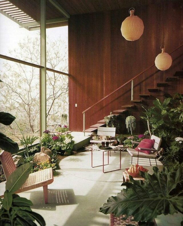 25 Charismatic Photos Of Interior Looks From The ’50s To ’80s | DeMilked