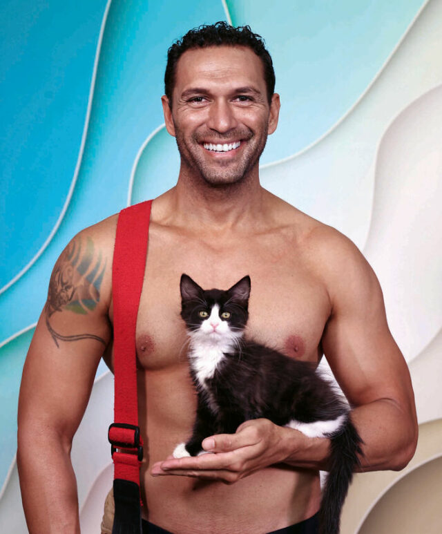 25 Pics Of Stunning Heroes With Cuddly Animals From The 2025 Australian ...