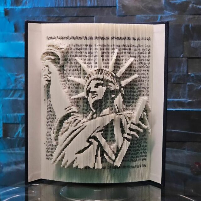 20 Stunning Paper Sculptures Made From Repurposed Books By The Book ...
