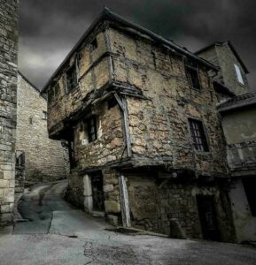 25 Buildings With Such Dark Vibes, They Could Be Straight Out Of A ...