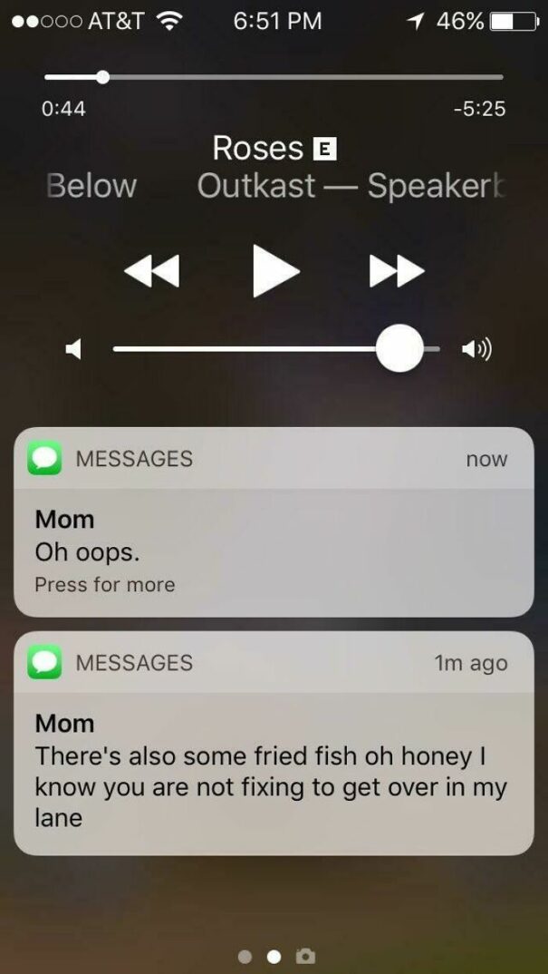 25 Funny Photos Of Older People Trying To Get The Hang Of Texting ...