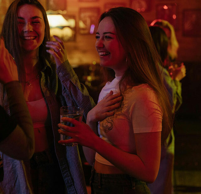 25 Times People Realized Their Friend Behaved Shamefully In Public ...