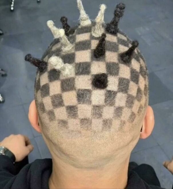 40 Awful Haircuts That Left Others Speechless | DeMilked