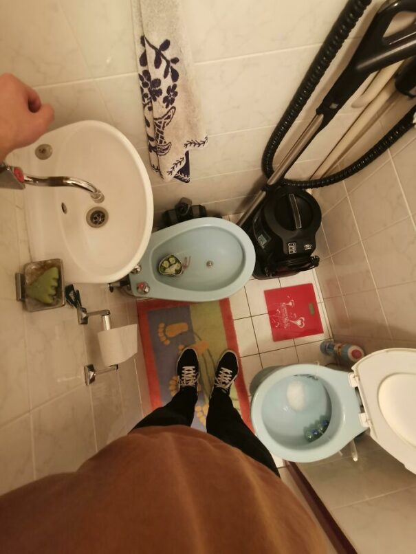 40 Of The Most Hilarious Bathroom Designs Found Online | DeMilked