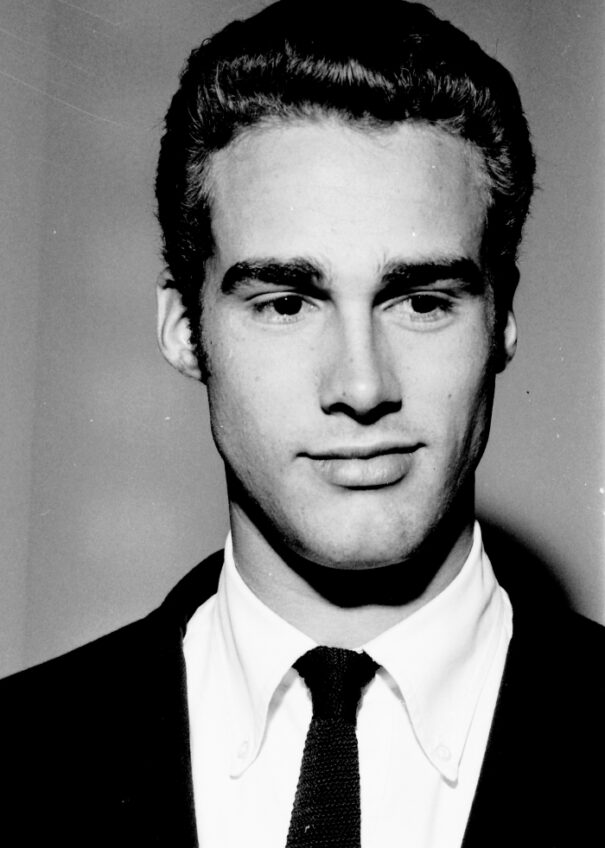 20 Celebs Who Vanished Without A Trace | DeMilked