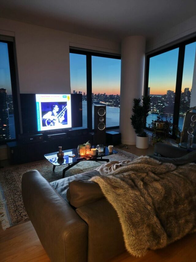 25 Of The Homeliest “Man Caves” Created By Men | DeMilked