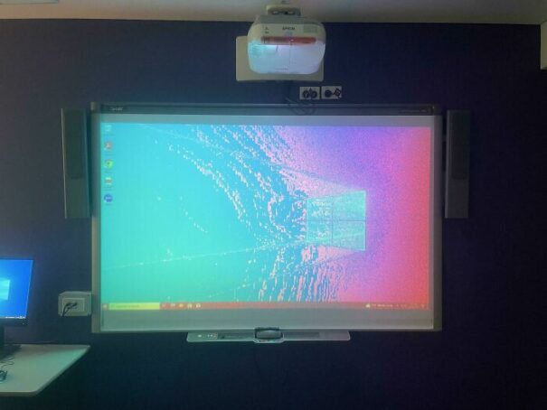 40 Of The Funniest Computer Fails Tech Support Have Dealt With | DeMilked