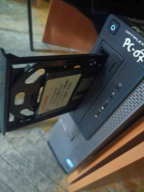 40 Of The Funniest Computer Fails Tech Support Have Dealt With | DeMilked