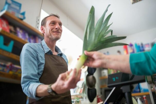 25 Subtle Ways To Tell If Someone Is Genuinely A Good Person | DeMilked