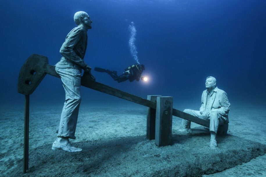 10 Stunning Underwater Installations By Jason DeCaires Taylor, Sculptor ...