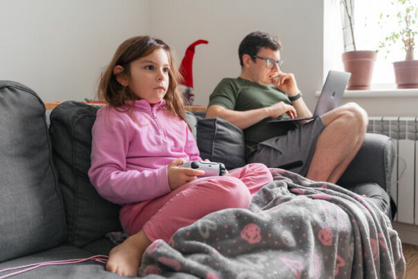 25 Unwitting Mistakes Dads Make With Their Daughters | DeMilked