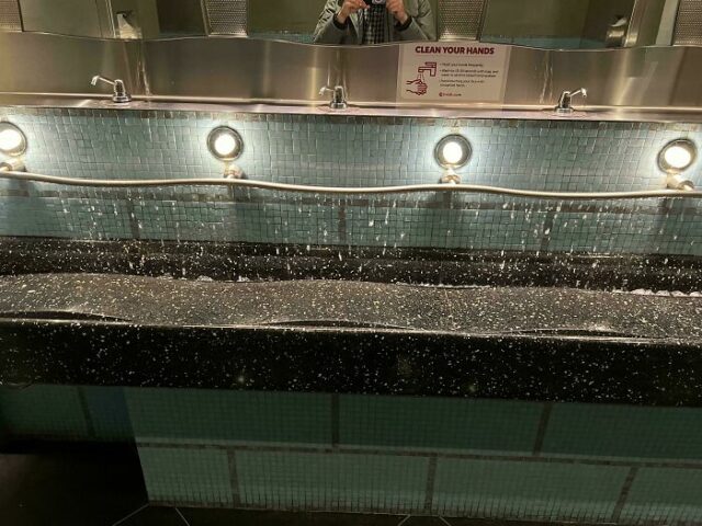 25 Photos Of Design Fails People Saw In Public Spaces | DeMilked