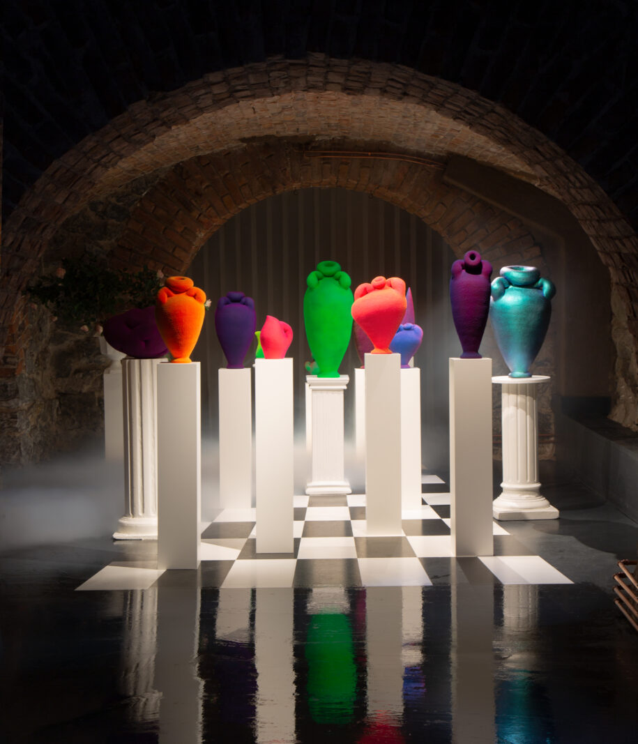 9 Beautifully Crafted Ceramic Vases Merging Tradition With Modern ...