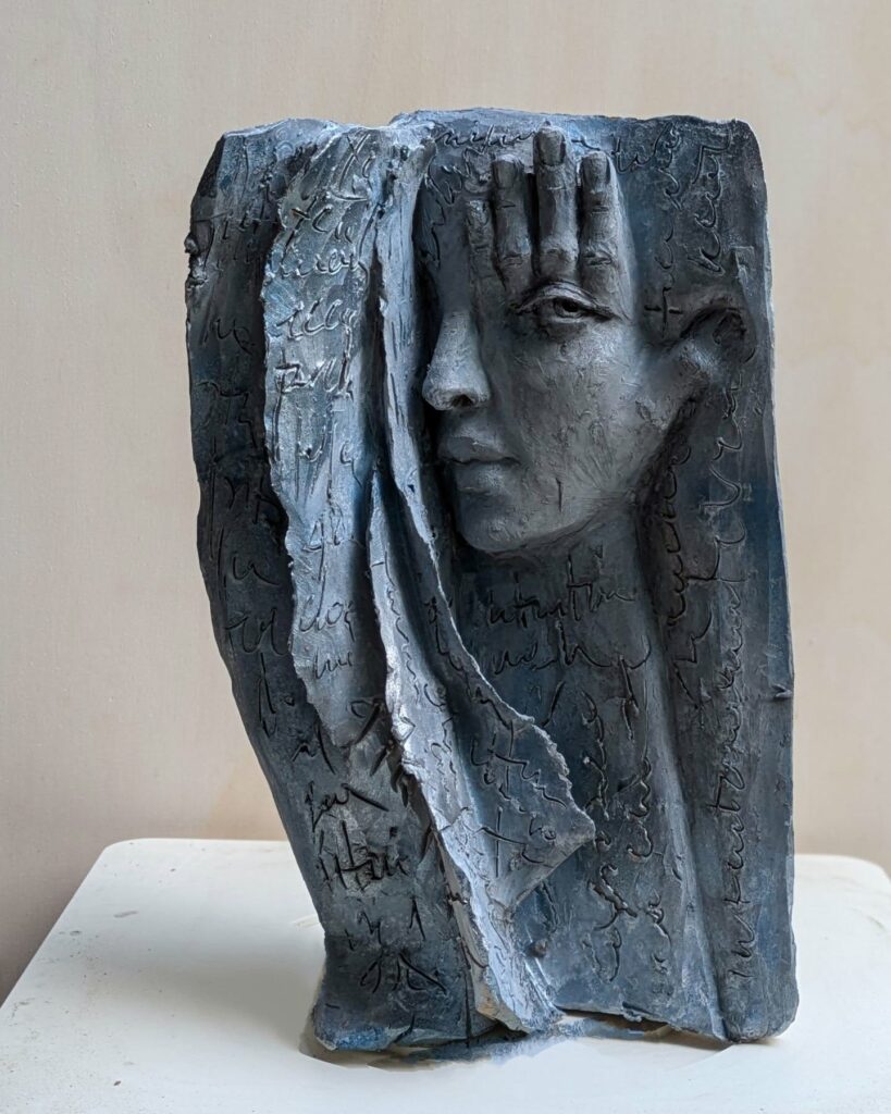 Paola Grizi’s Paper Book Sculptures Might Leave You Speechless (20 Pics ...