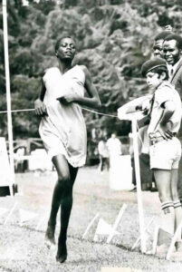 35 Historical Photos That Throwback To Rare Monumental Moments | DeMilked