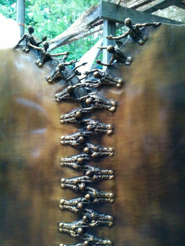 25 Handmade Crafts That Look Like They Are From A Horror Movie | DeMilked