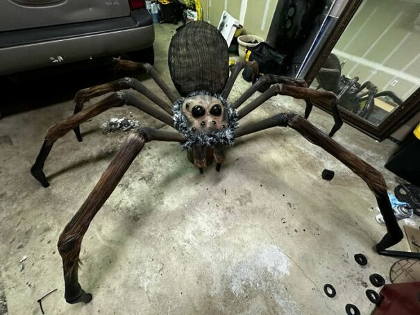 25 Handmade Crafts That Look Like They Are From A Horror Movie | DeMilked