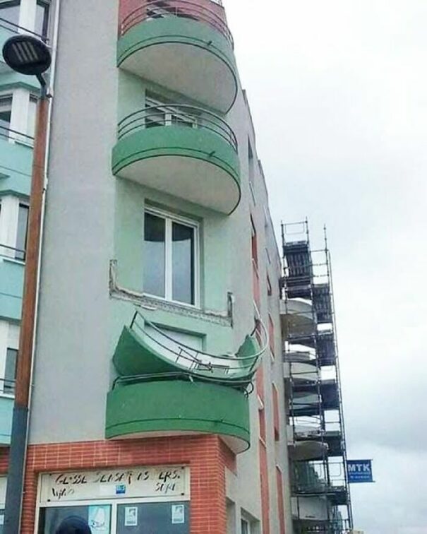 25 Architectural Decisions That Left Viewers Confused | DeMilked