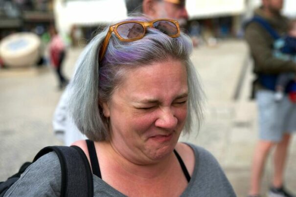 25 Disgusting Acts People Have Been Spotted Committing In Public | DeMilked