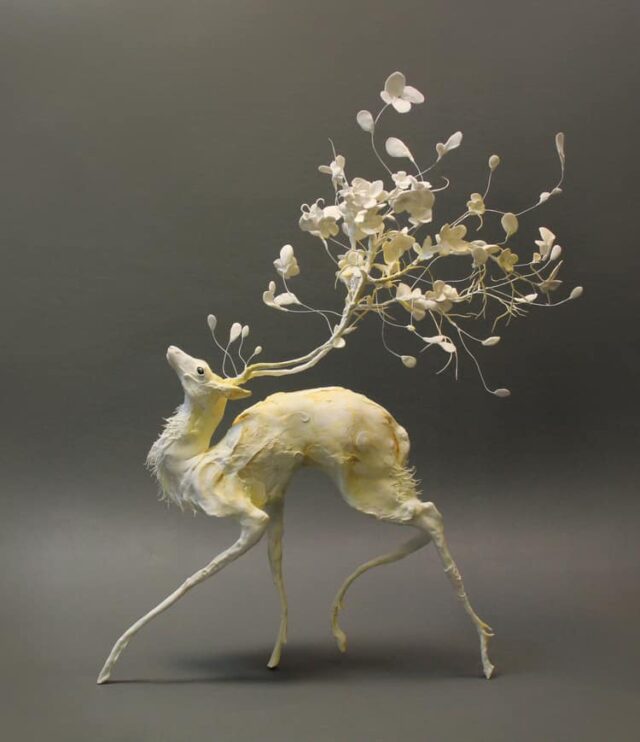 28 Exquisite Animal Sculptures That Look Straight Out Of A Fairytale ...