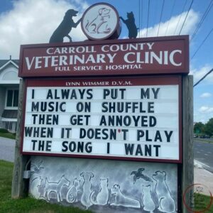 30 Funny Vet Signs To Laugh At While You Take A Paws From Your Hectic ...