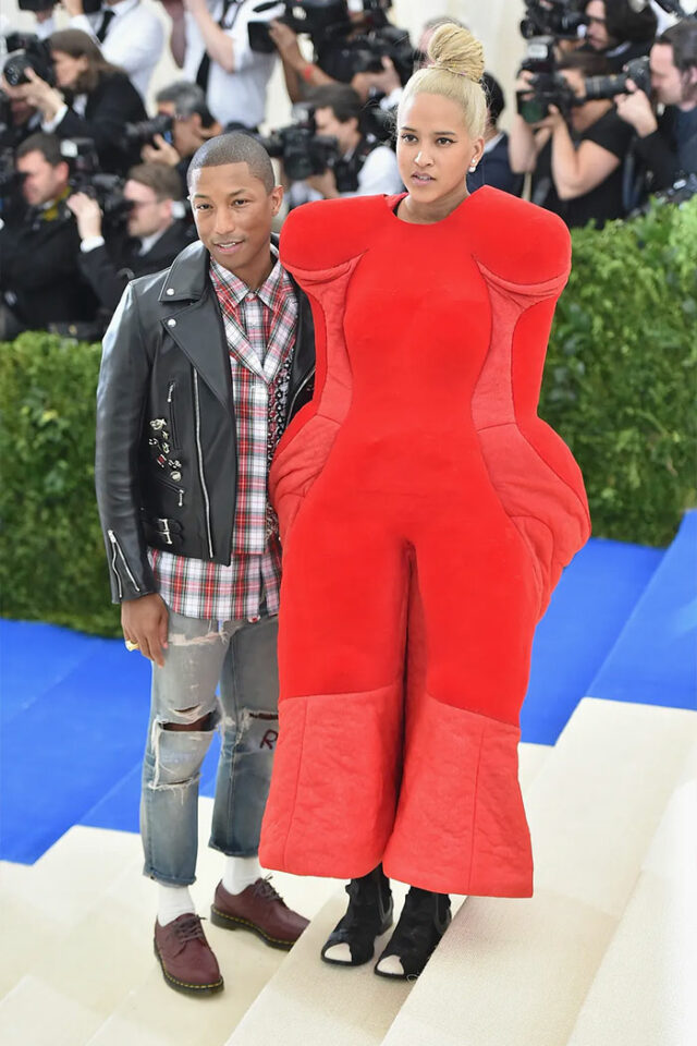 25 Of The Most Ridiculously Bizarre Met Gala Fashion Designs | DeMilked