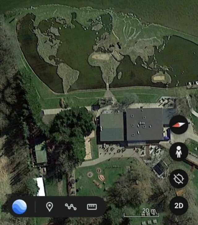 35 Of The Weirdest Things People Spotted On Google Earth | DeMilked