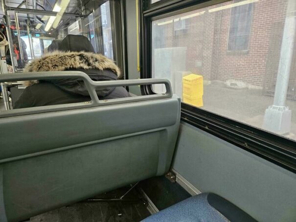 25 Photos Of Unbelievably Disgusting Things Seen On Public Transport ...