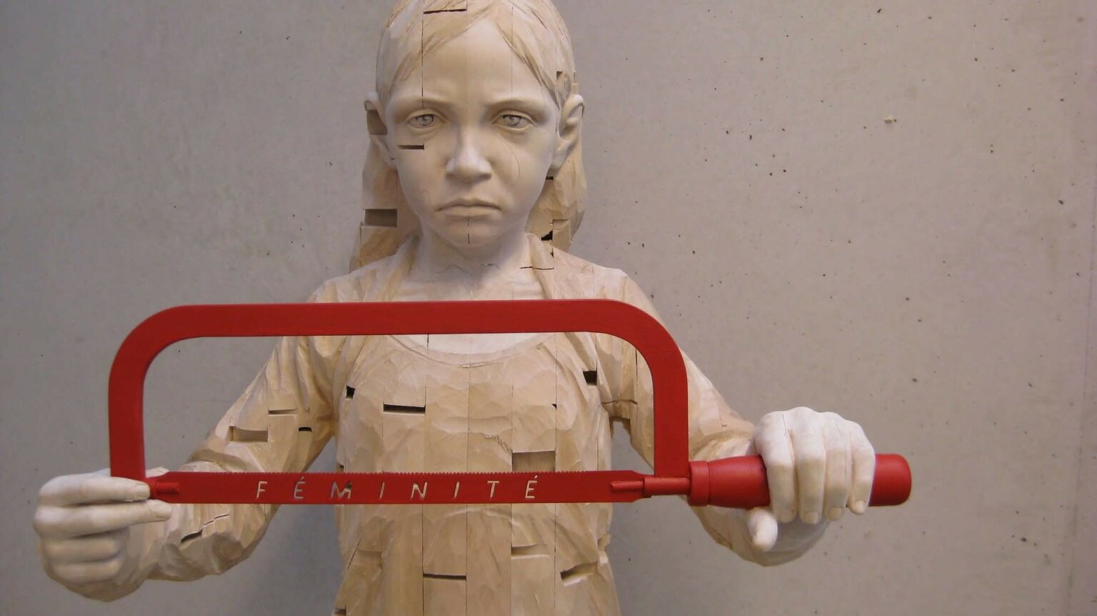 10 Wooden Sculptures Of Children With A Powerful Message By Gehard ...